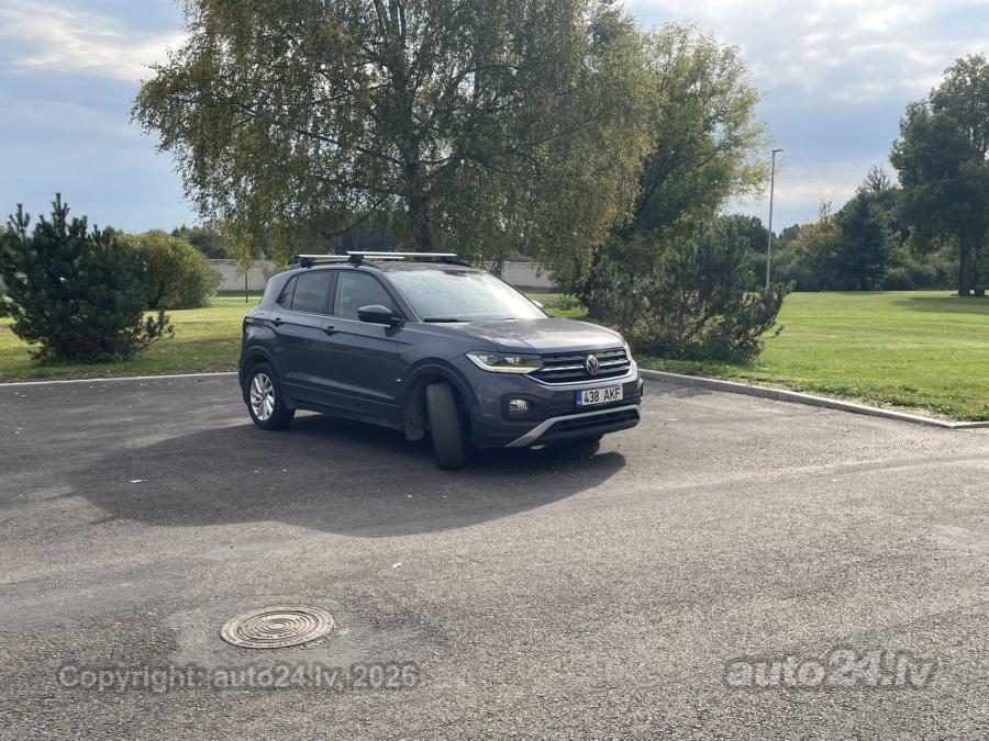 Pelēks Volkswagen T-Cross 2022 Veru, ar dzinēja tilpumu 1.00 L un nobraukumu 205 tūkst. km par 15000 €, foto 3 vietnē AUTOMOTO.COM.LV