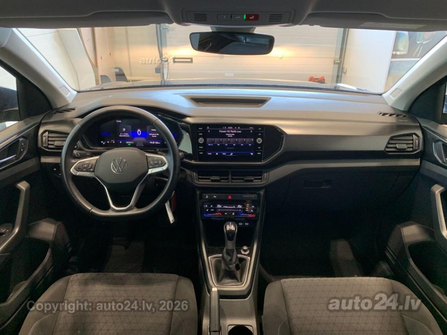 Pelēks Volkswagen T-Cross 2023 Rakvere, ar dzinēja tilpumu 1.00 L un nobraukumu 46 tūkst. km par 18900 €, foto 9 vietnē AUTOMOTO.COM.LV