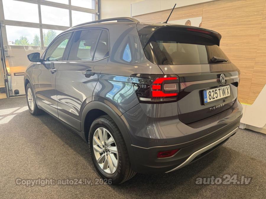 Pelēks Volkswagen T-Cross 2023 Rakvere, ar dzinēja tilpumu 1.00 L un nobraukumu 41 tūkst. km par 18900 €, foto 11 vietnē AUTOMOTO.COM.LV