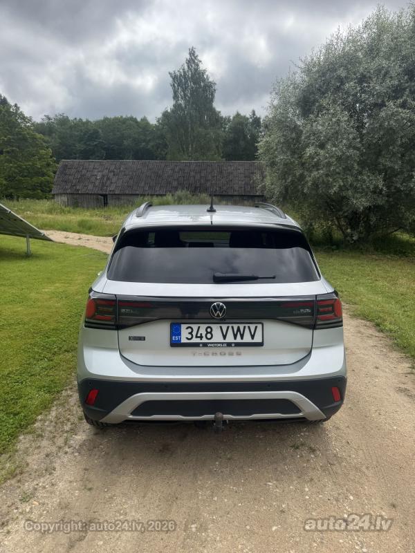Pelēks Volkswagen T-Cross 2024 Viljandi, ar dzinēja tilpumu 1.00 L un nobraukumu 49 tūkst. km par 22900 €, foto 4 vietnē AUTOMOTO.COM.LV