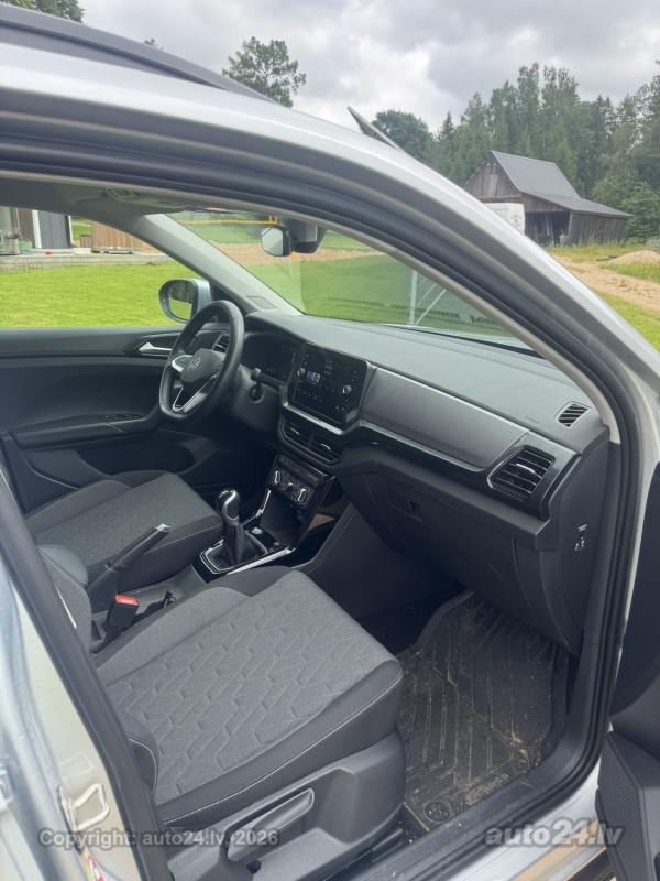 Pelēks Volkswagen T-Cross 2024 Viljandi, ar dzinēja tilpumu 1.00 L un nobraukumu 49 tūkst. km par 22900 €, foto 9 vietnē AUTOMOTO.COM.LV