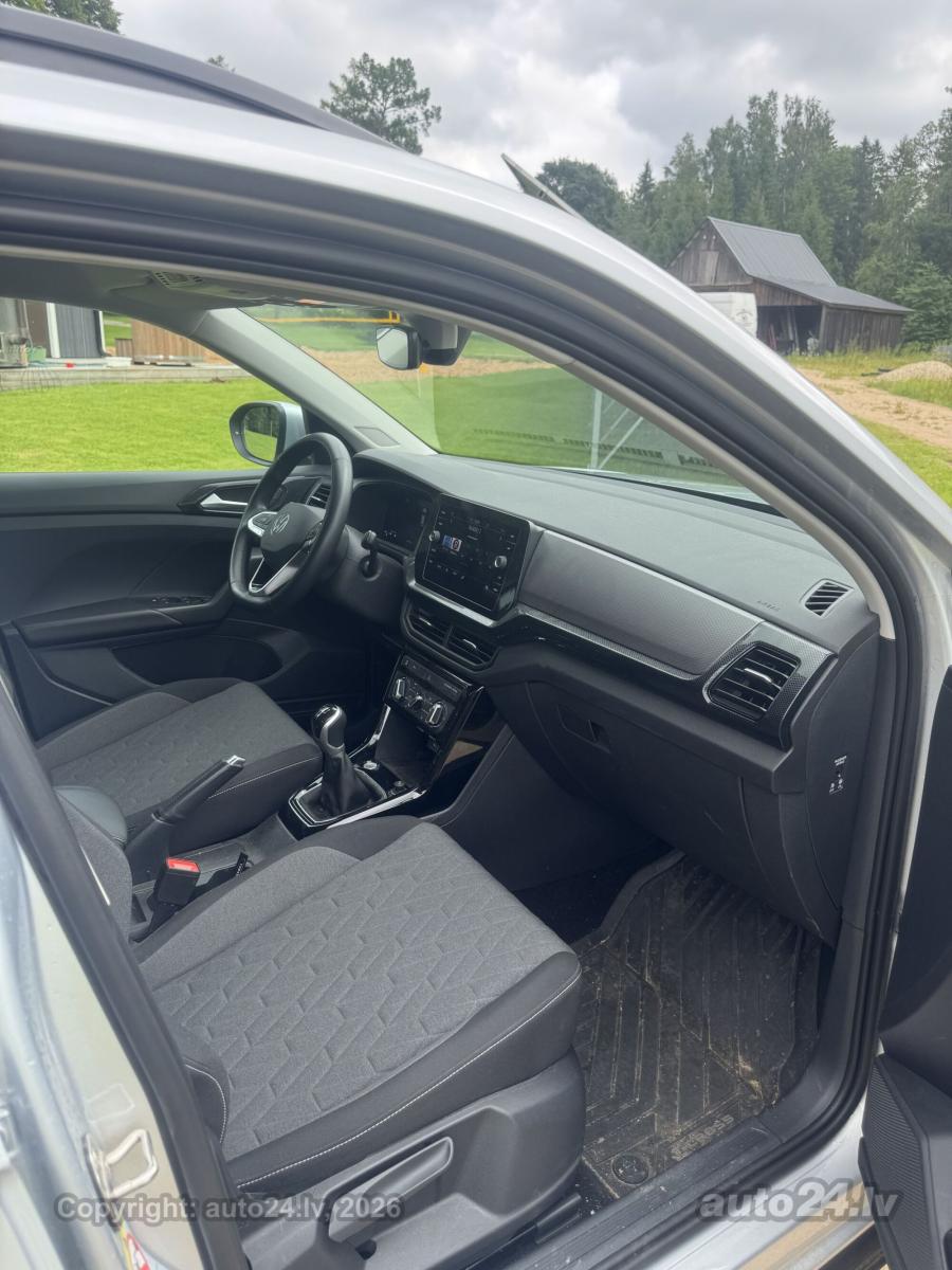 Pelēks Volkswagen T-Cross 2024 Viljandi, ar dzinēja tilpumu 1.00 L un nobraukumu 49 tūkst. km par 22900 €, foto 10 vietnē AUTOMOTO.COM.LV