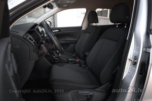 Pelēks Volkswagen T-Cross 2025 Jelgava, ar dzinēja tilpumu 1.00 L un nobraukumu 31 tūkst. km par 25610 €, foto 8 vietnē AUTOMOTO.COM.LV