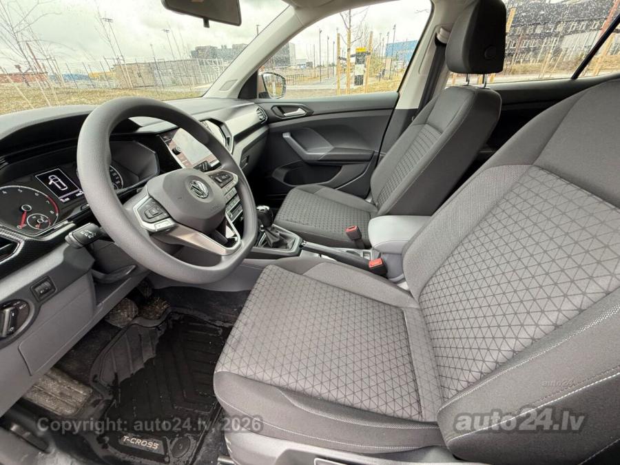 Volkswagen T-Cross 2020 Tallina, ar dzinēja tilpumu 1.00 L un nobraukumu 15 tūkst. km par 17800 €, foto 6 vietnē AUTOMOTO.COM.LV