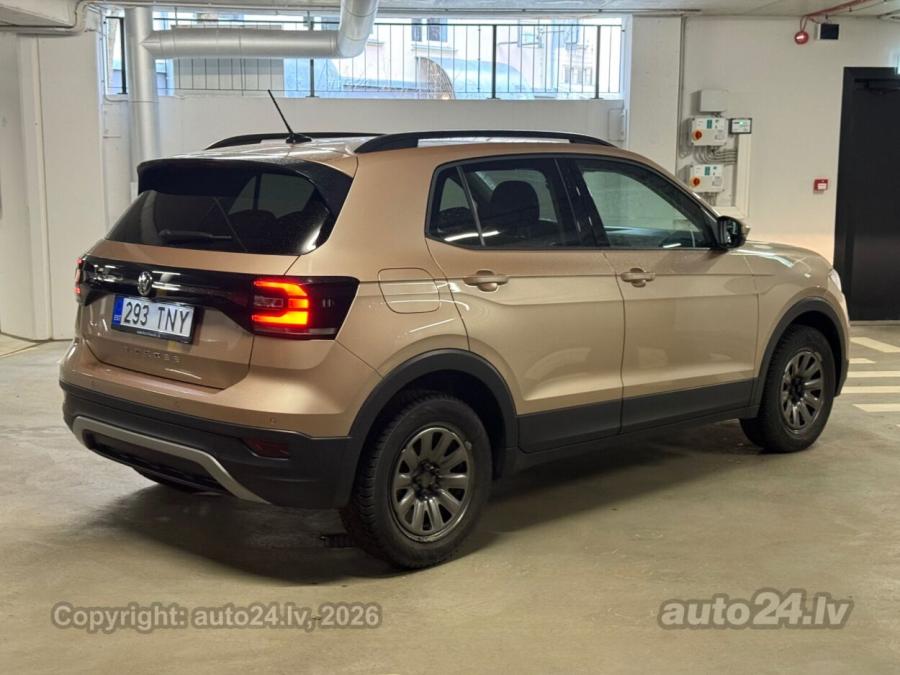 Volkswagen T-Cross 2020 Tallina, ar dzinēja tilpumu 1.00 L un nobraukumu 15 tūkst. km par 17800 €, foto 9 vietnē AUTOMOTO.COM.LV