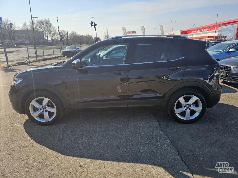 Volkswagen T-Cross 2021 in Kaunas, with an engine capacity of 1.00 L and mileage of 46 thousand km for 14999 €, photo 4 on AUTOMOTO.COM.LV
