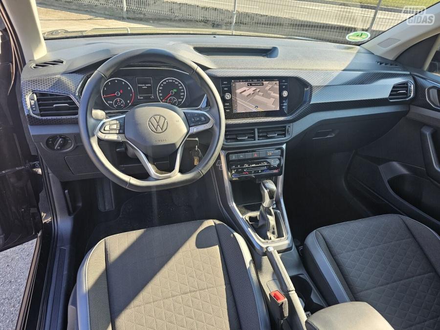 Volkswagen T-Cross 2021 in Kaunas, with an engine capacity of 1.00 L and mileage of 46 thousand km for 14999 €, photo 11 on AUTOMOTO.COM.LV