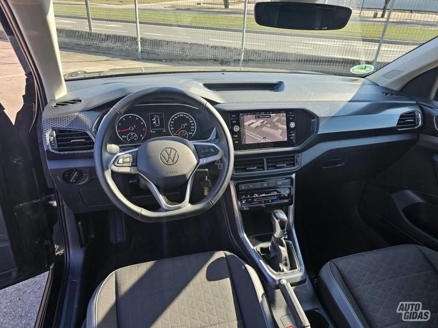 Volkswagen T-Cross 2021 in Kaunas, with an engine capacity of 1.00 L and mileage of 46 thousand km for 14999 €, photo 13 on AUTOMOTO.COM.LV