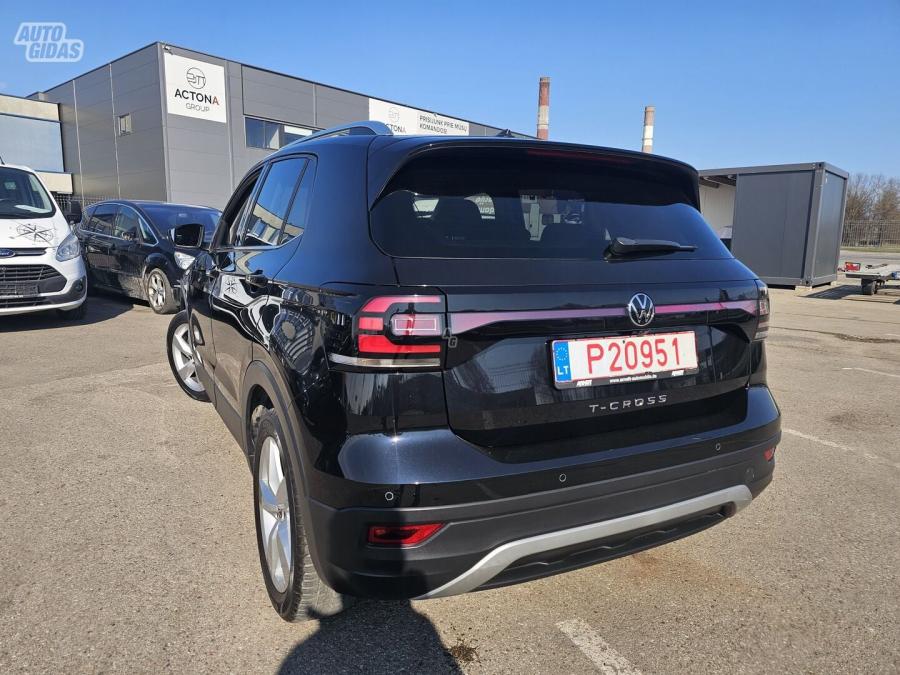 Volkswagen T-Cross 2021 in Kaunas, with an engine capacity of 1.00 L and mileage of 46 thousand km for 14999 €, photo 32 on AUTOMOTO.COM.LV