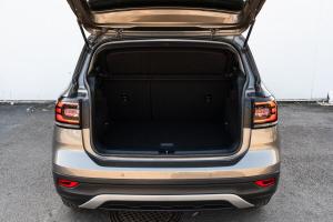 Volkswagen T-Cross 2021 Rīga, ar dzinēja tilpumu 1.00 L un nobraukumu 48 tūkst. km par 15750 €, foto 9 vietnē AUTOMOTO.COM.LV