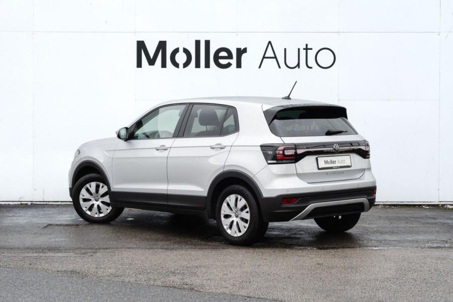 Volkswagen T-Cross 2021 in Riga, with an engine capacity of 1.00 L and mileage of 92 thousand km for 14950 €, photo 3 on AUTOMOTO.COM.LV