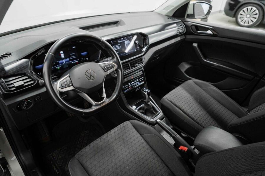 Volkswagen T-Cross 2023 in Tallinn, with an engine capacity of 1.50 L and mileage of 92 thousand km for 18900 €, photo 9 on AUTOMOTO.COM.LV