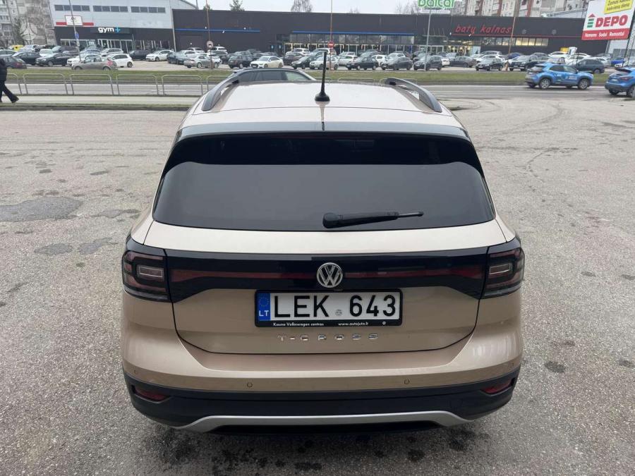 Orange Volkswagen T-Cross 2019 in Kaunas, with an engine capacity of 1.00 L and mileage of 50 thousand km for 15999 €, photo 4 on AUTOMOTO.COM.LV