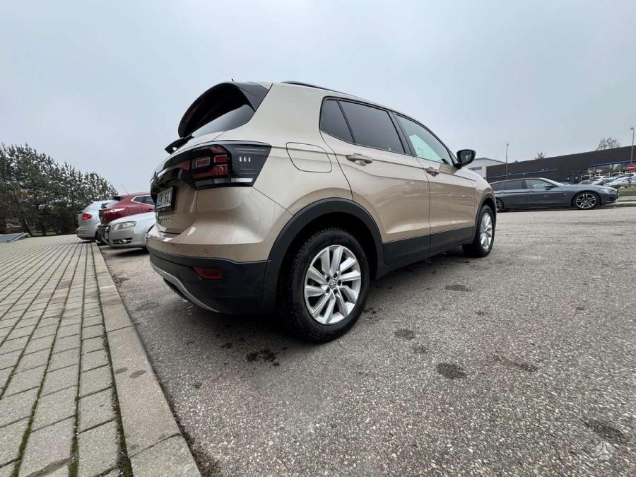 Orange Volkswagen T-Cross 2019 in Kaunas, with an engine capacity of 1.00 L and mileage of 50 thousand km for 15999 €, photo 22 on AUTOMOTO.COM.LV
