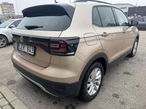 Orange Volkswagen T-Cross 2019 in Kaunas, with an engine capacity of 1.00 L and mileage of 50 thousand km for 15999 €, photo 23 on AUTOMOTO.COM.LV