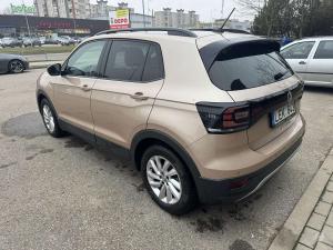 Orange Volkswagen T-Cross 2019 in Kaunas, with an engine capacity of 1.00 L and mileage of 50 thousand km for 15999 €, photo 30 on AUTOMOTO.COM.LV