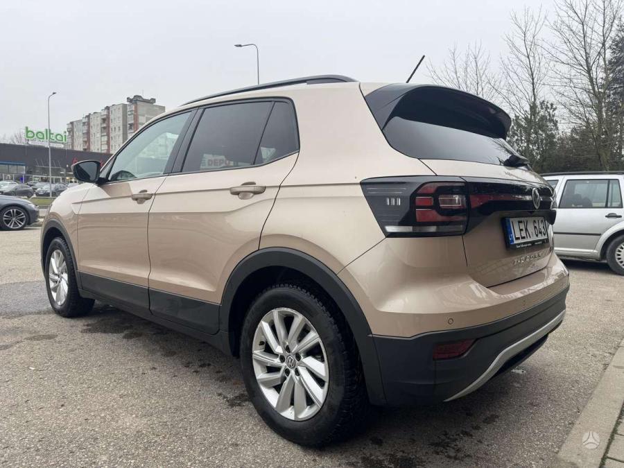 Orange Volkswagen T-Cross 2019 in Kaunas, with an engine capacity of 1.00 L and mileage of 50 thousand km for 15999 €, photo 31 on AUTOMOTO.COM.LV