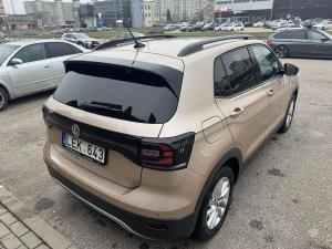 Orange Volkswagen T-Cross 2019 in Kaunas, with an engine capacity of 1.00 L and mileage of 50 thousand km for 15999 €, photo 33 on AUTOMOTO.COM.LV