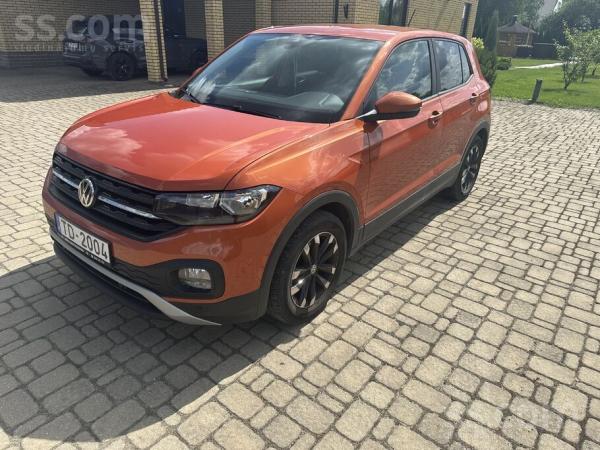 Orange Volkswagen T-Cross 2019 in Valmiera, with an engine capacity of 1.00 L and mileage of 63 thousand km for 15500 €, photo 2 on AUTOMOTO.COM.LV
