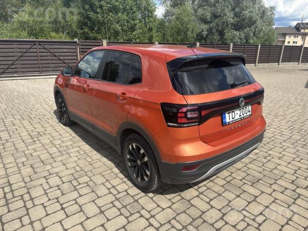 Orange Volkswagen T-Cross 2019 in Valmiera, with an engine capacity of 1.00 L and mileage of 63 thousand km for 15500 €, photo 3 on AUTOMOTO.COM.LV