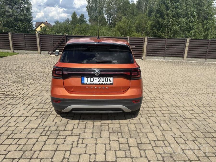 Orange Volkswagen T-Cross 2019 in Valmiera, with an engine capacity of 1.00 L and mileage of 63 thousand km for 15500 €, photo 5 on AUTOMOTO.COM.LV