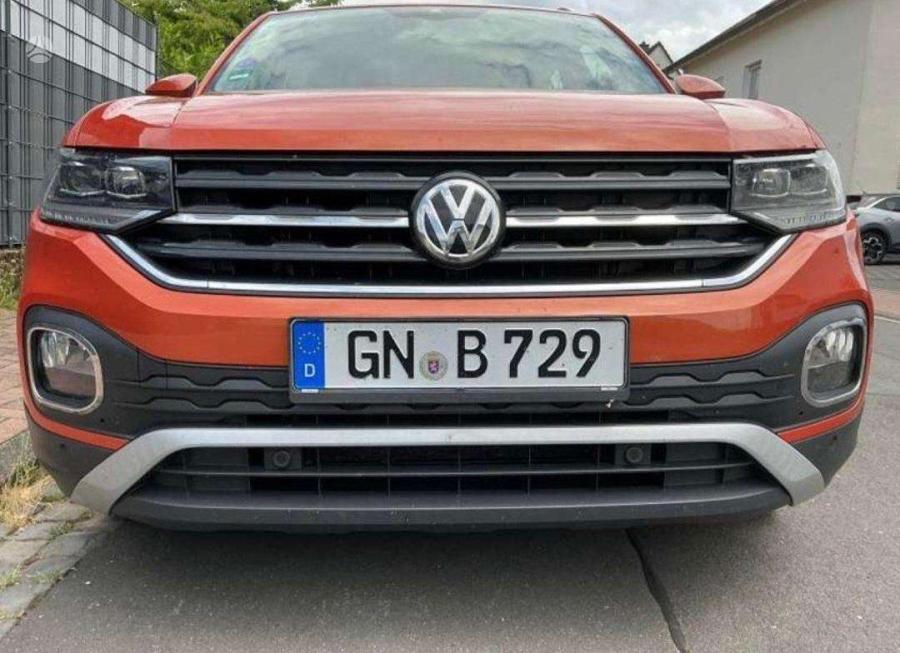 Orange Volkswagen T-Cross 2019 in Vilkaviskis, with an engine capacity of 1.00 L and mileage of 140 thousand km for 11600 €, photo 6 on AUTOMOTO.COM.LV