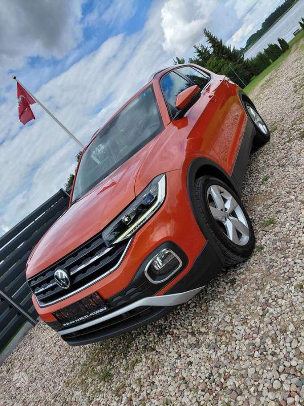 Oranžs Volkswagen T-Cross 2019 Vilkaviškis, ar dzinēja tilpumu 1.00 L un nobraukumu 140 tūkst. km par 13300 €, foto 3 vietnē AUTOMOTO.COM.LV