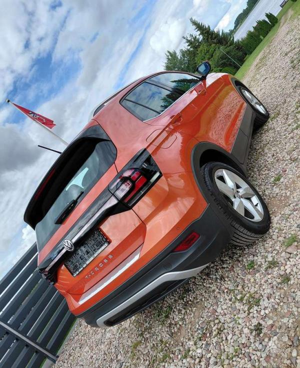 Oranžs Volkswagen T-Cross 2019 Vilkaviškis, ar dzinēja tilpumu 1.00 L un nobraukumu 140 tūkst. km par 13300 €, foto 10 vietnē AUTOMOTO.COM.LV