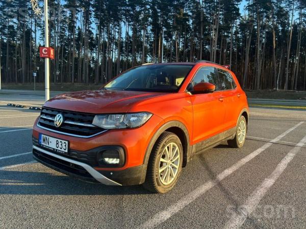 Orange Volkswagen T-Cross 2020 in Riga, with an engine capacity of 1.00 L and mileage of 26 thousand km for 16290 €, photo 6 on AUTOMOTO.COM.LV