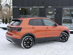 Orange Volkswagen T-Cross 2020 in Riga, with an engine capacity of 1.00 L and mileage of 61 thousand km for 15995 €, photo 12 on AUTOMOTO.COM.LV