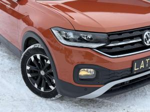 Orange Volkswagen T-Cross 2020 in Riga, with an engine capacity of 1.00 L and mileage of 61 thousand km for 15995 €, photo 16 on AUTOMOTO.COM.LV