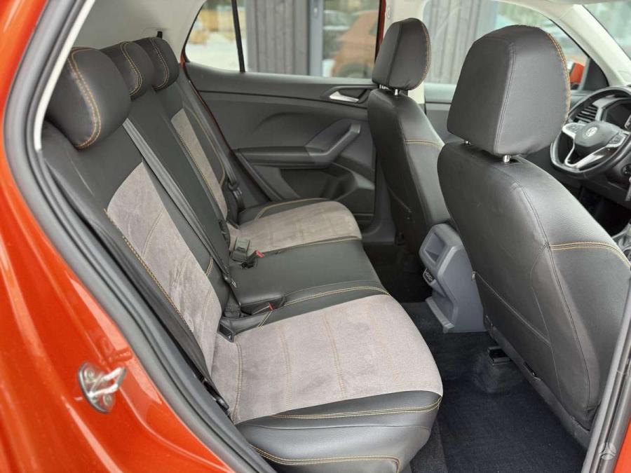 Orange Volkswagen T-Cross 2020 in Riga, with an engine capacity of 1.00 L and mileage of 61 thousand km for 15995 €, photo 38 on AUTOMOTO.COM.LV