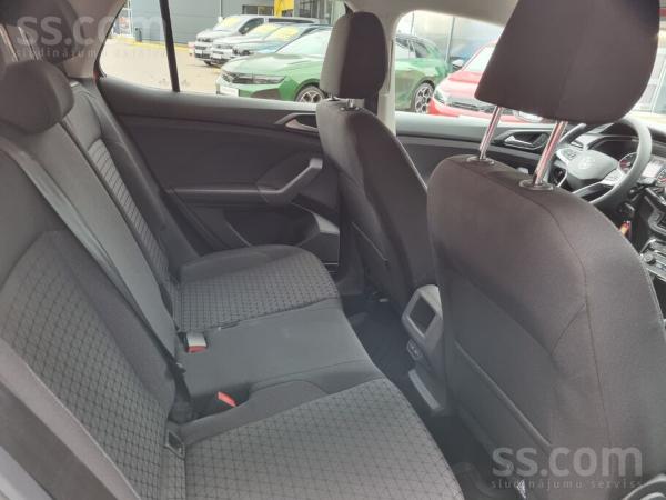 Orange Volkswagen T-Cross 2021 in Riga, with an engine capacity of 1.00 L and mileage of 89 thousand km for 14200 €, photo 10 on AUTOMOTO.COM.LV