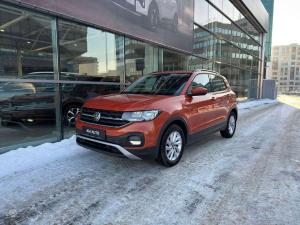 Orange Volkswagen T-Cross 2022 in Vilnius, with an engine capacity of 1.00 L and mileage of 84 thousand km for 17600 €, photo  on AUTOMOTO.COM.LV