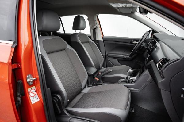 Oranžs Volkswagen T-Cross 2022 Rīga, ar dzinēja tilpumu 1.00 L un nobraukumu 51 tūkst. km par 18500 €, foto 6 vietnē AUTOMOTO.COM.LV