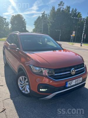 Oranžs Volkswagen T-Cross 2022 Rīga, ar dzinēja tilpumu 1.00 L un nobraukumu 38 tūkst. km par 15850 €, foto  vietnē AUTOMOTO.COM.LV