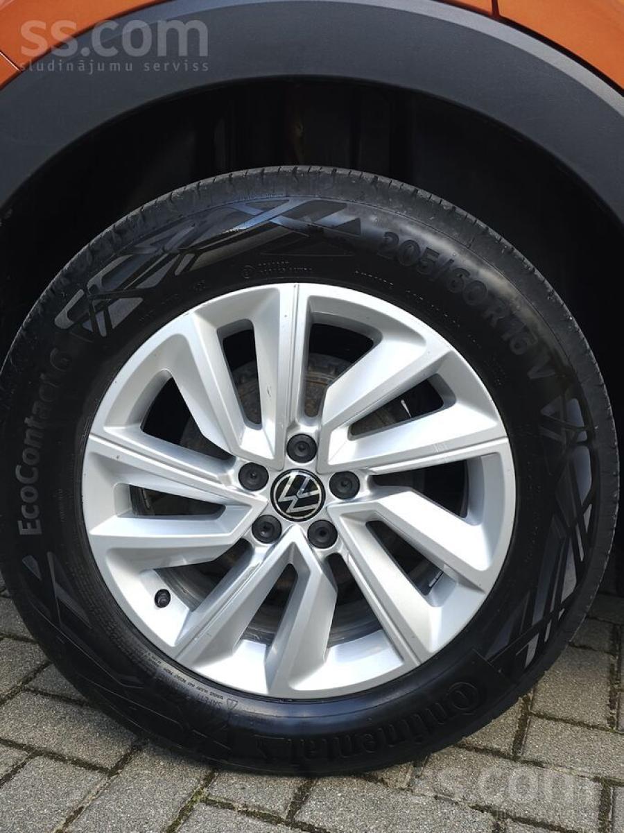 Oranžs Volkswagen T-Cross 2023 Talsi, ar dzinēja tilpumu 1.00 L un nobraukumu 23 tūkst. km par 19800 €, foto 9 vietnē AUTOMOTO.COM.LV