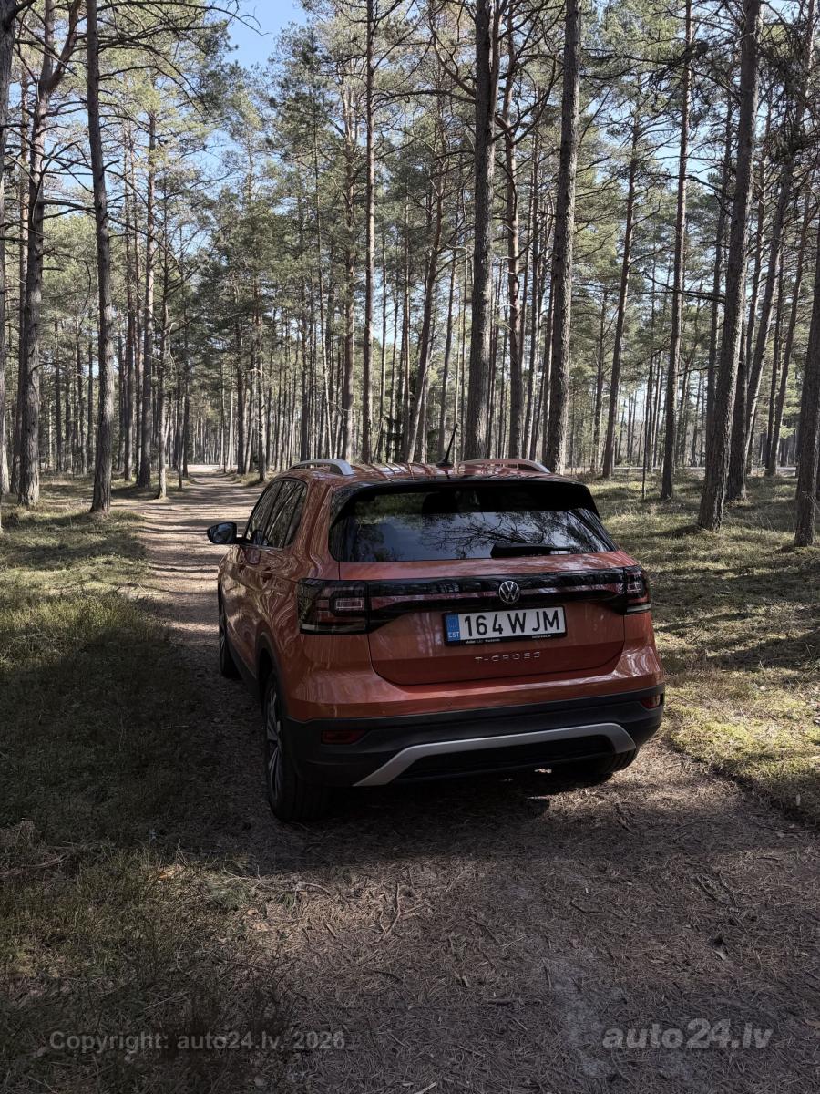 Oranžs Volkswagen T-Cross 2023 Tallina, ar dzinēja tilpumu 1.00 L un nobraukumu 36 tūkst. km par 22000 €, foto 4 vietnē AUTOMOTO.COM.LV