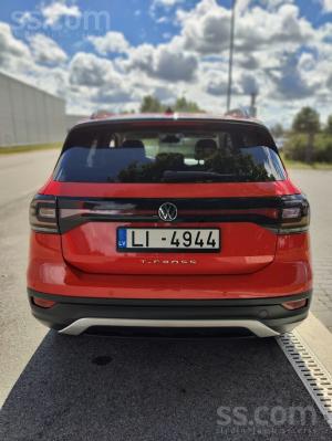 Sarkans Volkswagen T-Cross 2021 Rīga, ar dzinēja tilpumu 1.00 L un nobraukumu 137 tūkst. km par 12800 €, foto 4 vietnē AUTOMOTO.COM.LV