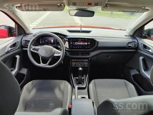 Sarkans Volkswagen T-Cross 2021 Rīga, ar dzinēja tilpumu 1.00 L un nobraukumu 137 tūkst. km par 12800 €, foto 13 vietnē AUTOMOTO.COM.LV