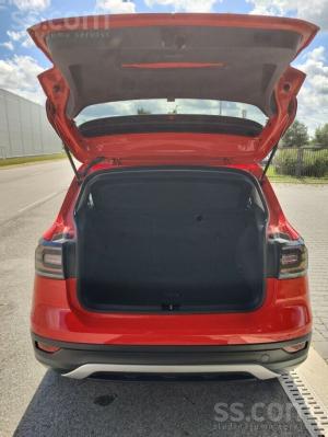 Sarkans Volkswagen T-Cross 2021 Rīga, ar dzinēja tilpumu 1.00 L un nobraukumu 137 tūkst. km par 13900 €, foto 8 vietnē AUTOMOTO.COM.LV
