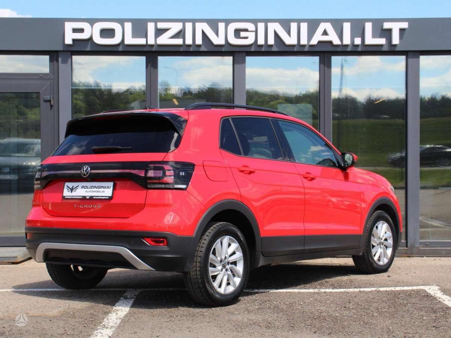 Красный Фольксваген T-Cross 2021 в Вильнюс, объемом двигателя 1.00 л и пробегом 100 тыс. км за 15950 €, фото 4 на AUTOMOTO.COM.LV