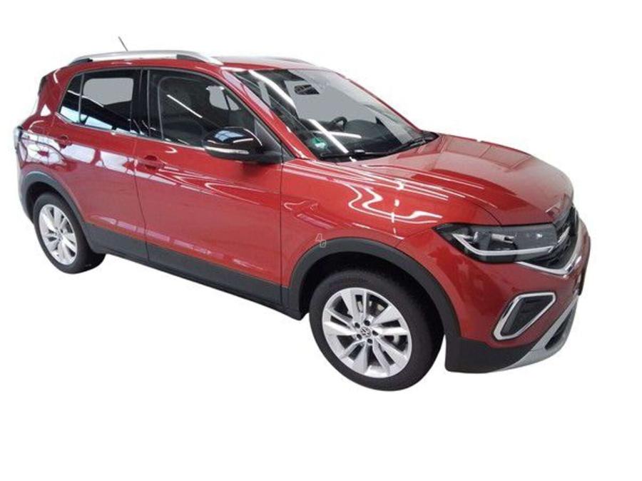 Red Volkswagen T-Cross 2024 in Kaunas, with an engine capacity of 1.00 L and mileage of 10 thousand km for 28064 €, photo 2 on AUTOMOTO.COM.LV