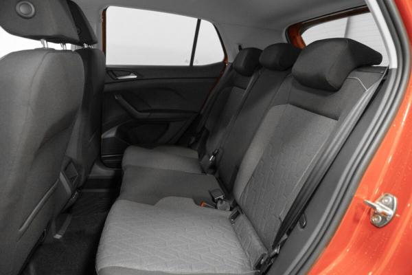 Red Volkswagen T-Cross 2025 in Vilnius, with an engine capacity of 1.00 L and mileage of 15 thousand km for 21900 €, photo 7 on AUTOMOTO.COM.LV