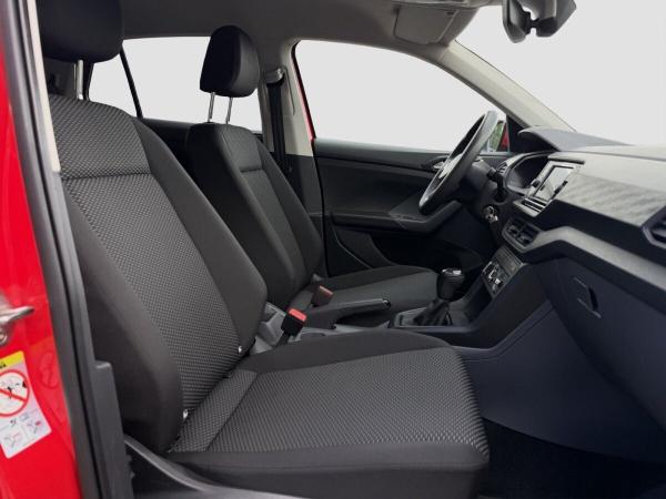 Красный Фольксваген T-Cross 2020 в Пярну, объемом двигателя 1.00 л и пробегом 101 тыс. км за 15900 €, фото 5 на AUTOMOTO.COM.LV