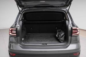 Volkswagen T-Cross 2021 Peetri, ar dzinēja tilpumu 1.00 L un nobraukumu 49 tūkst. km par 14900 €, foto 14 vietnē AUTOMOTO.COM.LV