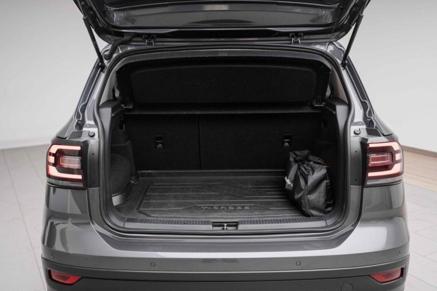Volkswagen T-Cross 2021 Peetri, ar dzinēja tilpumu 1.00 L un nobraukumu 49 tūkst. km par 14900 €, foto 14 vietnē AUTOMOTO.COM.LV