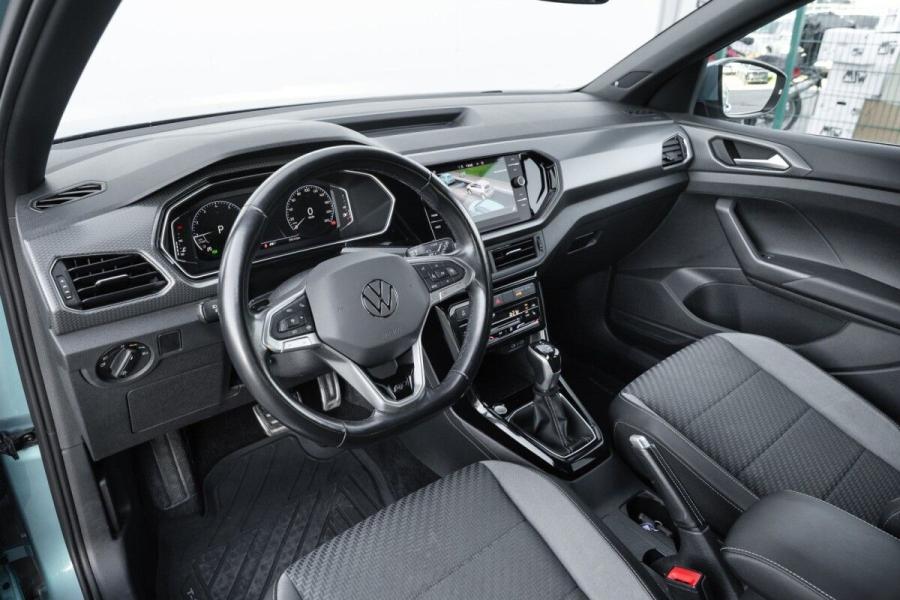 Volkswagen T-Cross 2023 in Riga, with an engine capacity of 1.00 L and mileage of 60 thousand km for 18950 €, photo 21 on AUTOMOTO.COM.LV