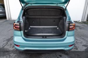 Volkswagen T-Cross 2023 in Riga, with an engine capacity of 1.00 L and mileage of 60 thousand km for 18950 €, photo 22 on AUTOMOTO.COM.LV
