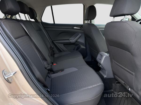 Volkswagen T-Cross 2020 in Parnu, with an engine capacity of 1.00 L and mileage of 89 thousand km for 14900 €, photo 7 on AUTOMOTO.COM.LV